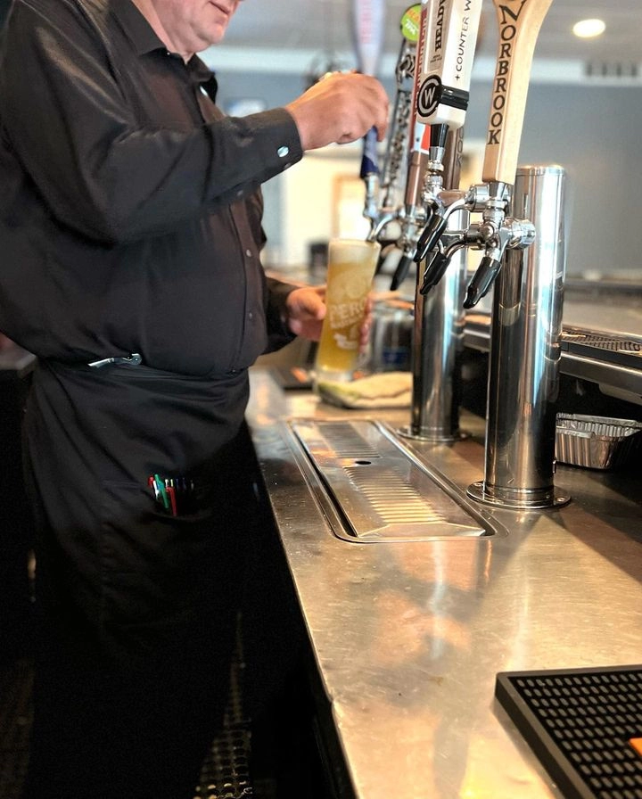 Vera Roma is now offering our bar menu to the entire bar area!